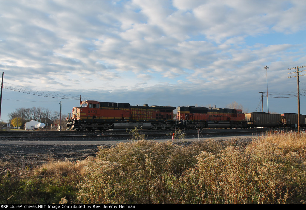 BNSF 5703 & 9024 (2)